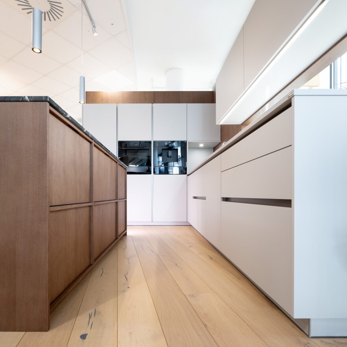 Contemporary Kitchens Hampshire | Elliotts Living Spaces